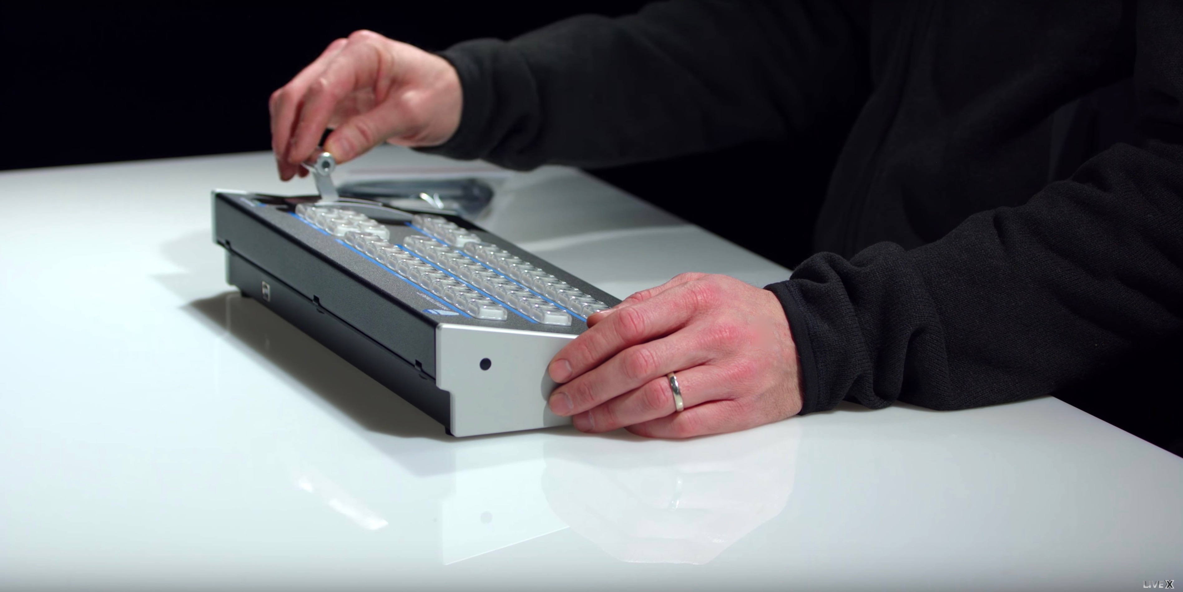 Unboxing: Production Bot Control Surface | Live X